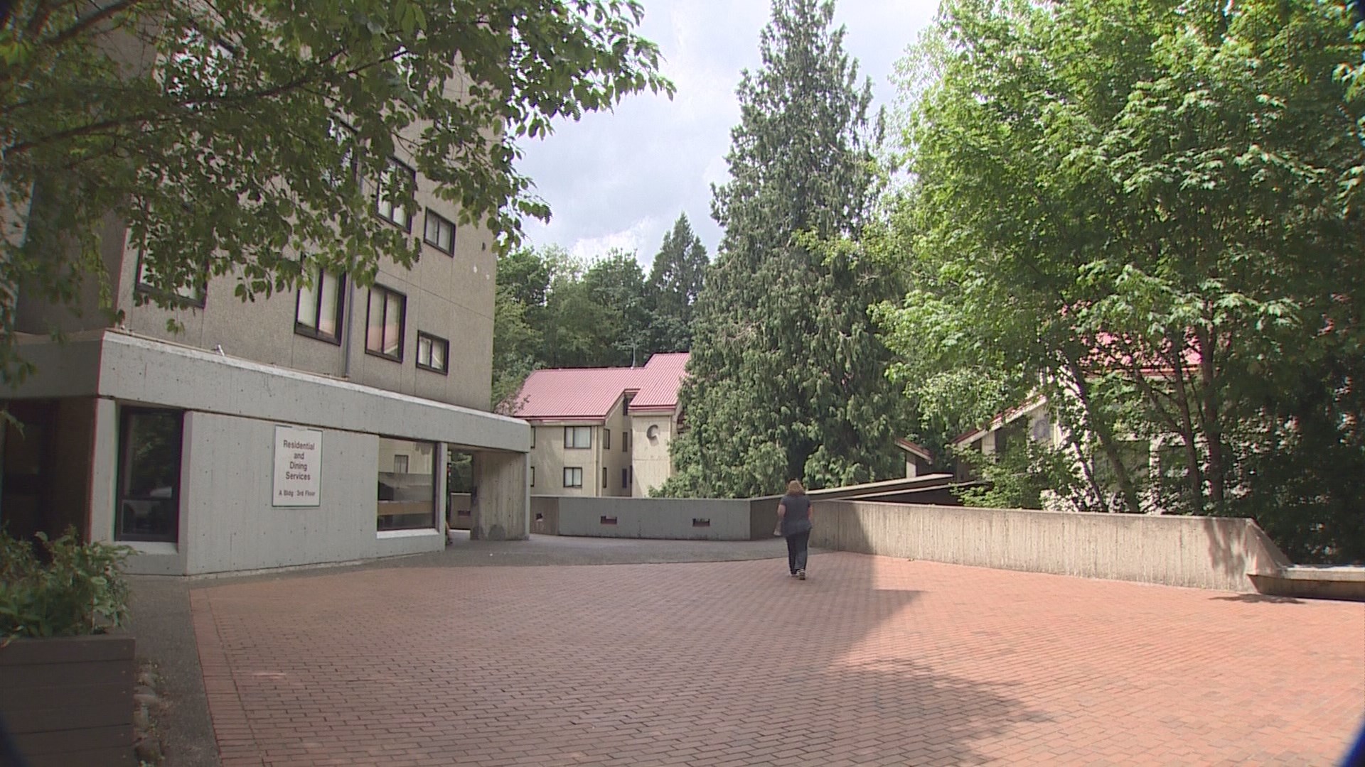 The Evergreen State College holds graduation at Cheney Stadium | king5.com