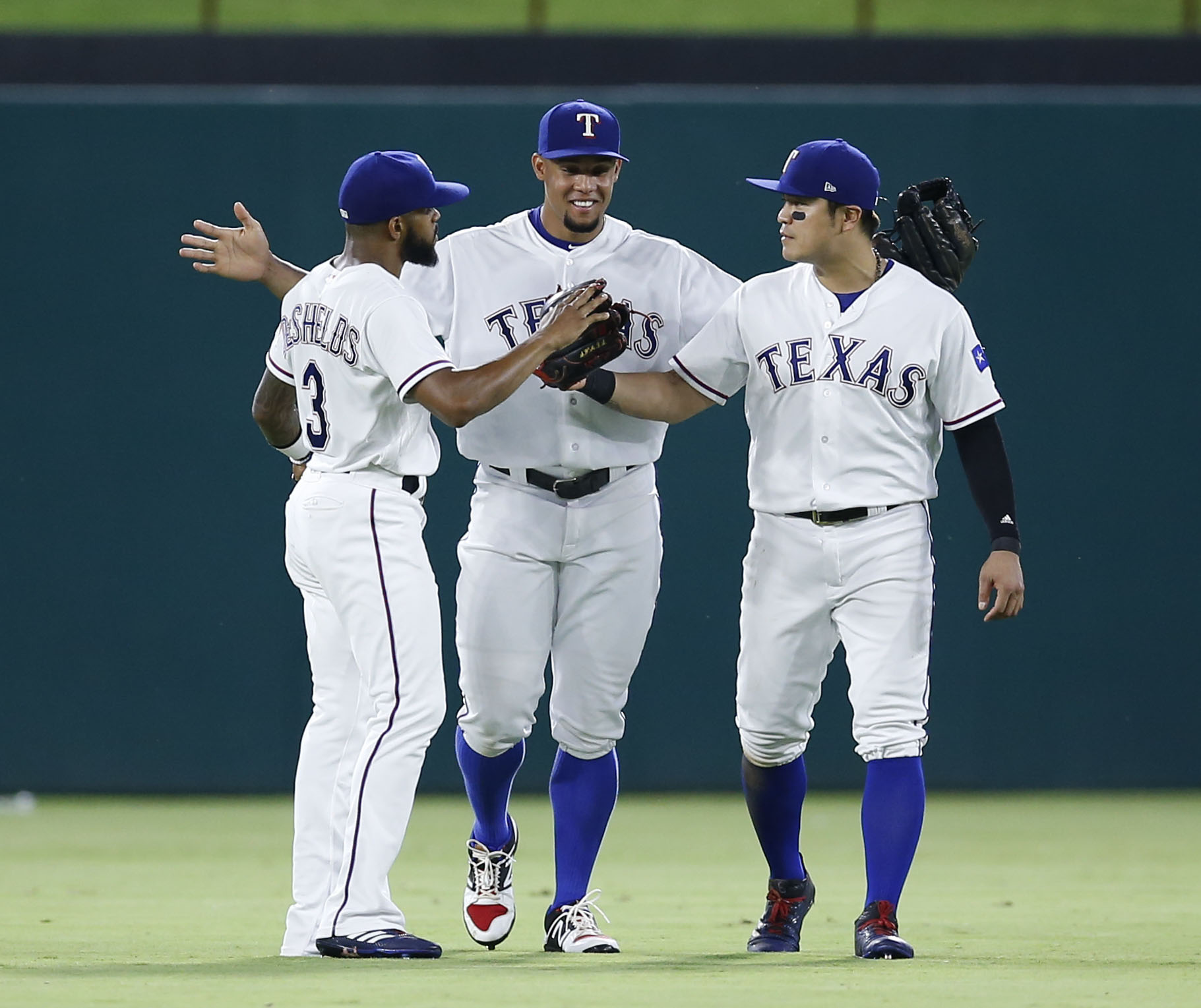 Gomez, Ross return and lead Rangers to 10-4 win | king5.com
