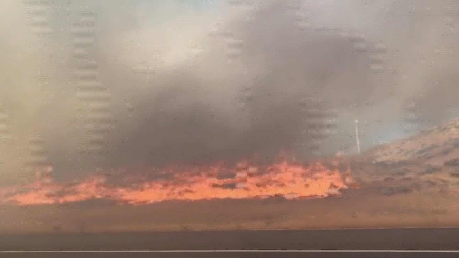 I-90 westbound reopens at Vantage after brush fire closure | king5.com