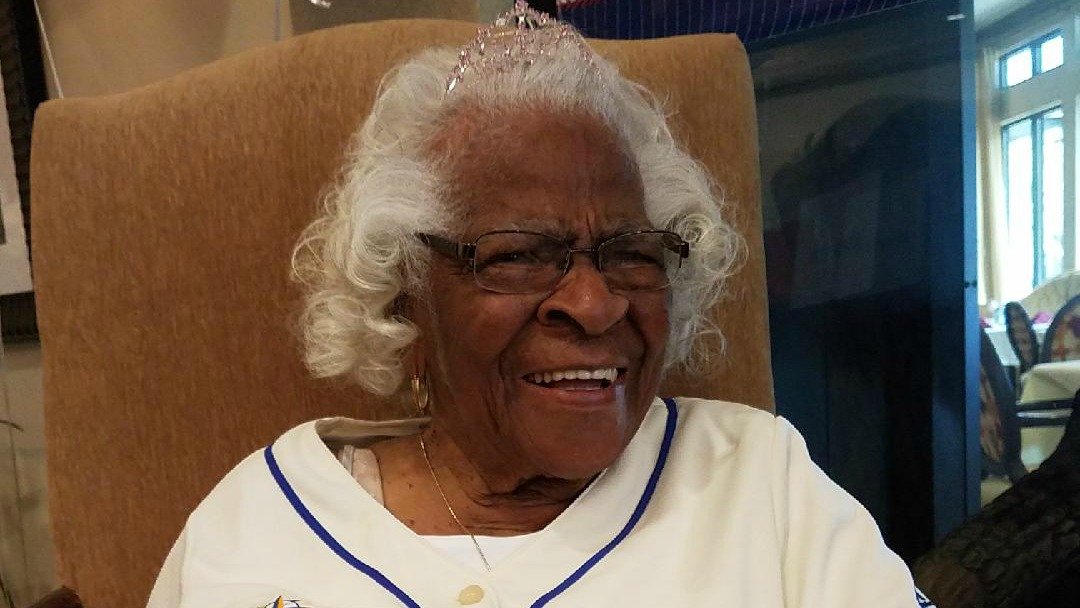 104 years strong: Seattle woman celebrates birthday | king5.com