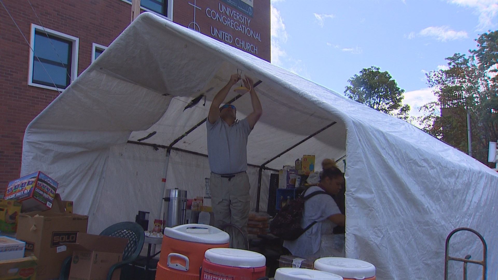 Unique donations keep lights on for the homeless | king5.com