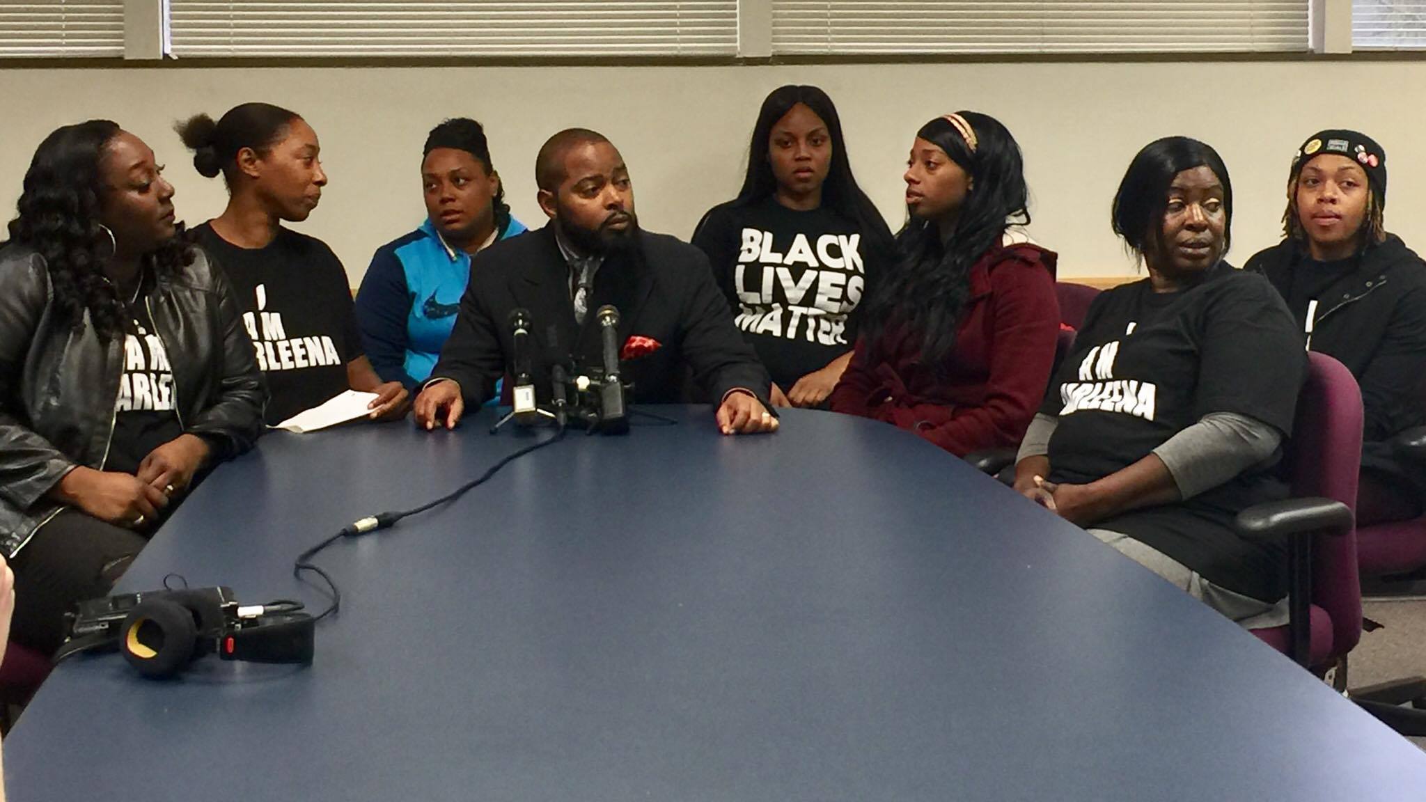 Charleena Lyles' family members divided over attorney's role | king5.com