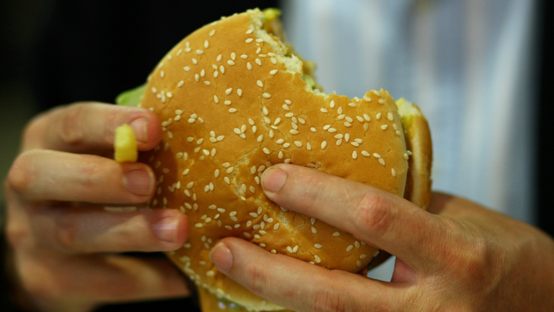 WATCH: Burger King uses Whopper to teach Net Neutrality | king5.com