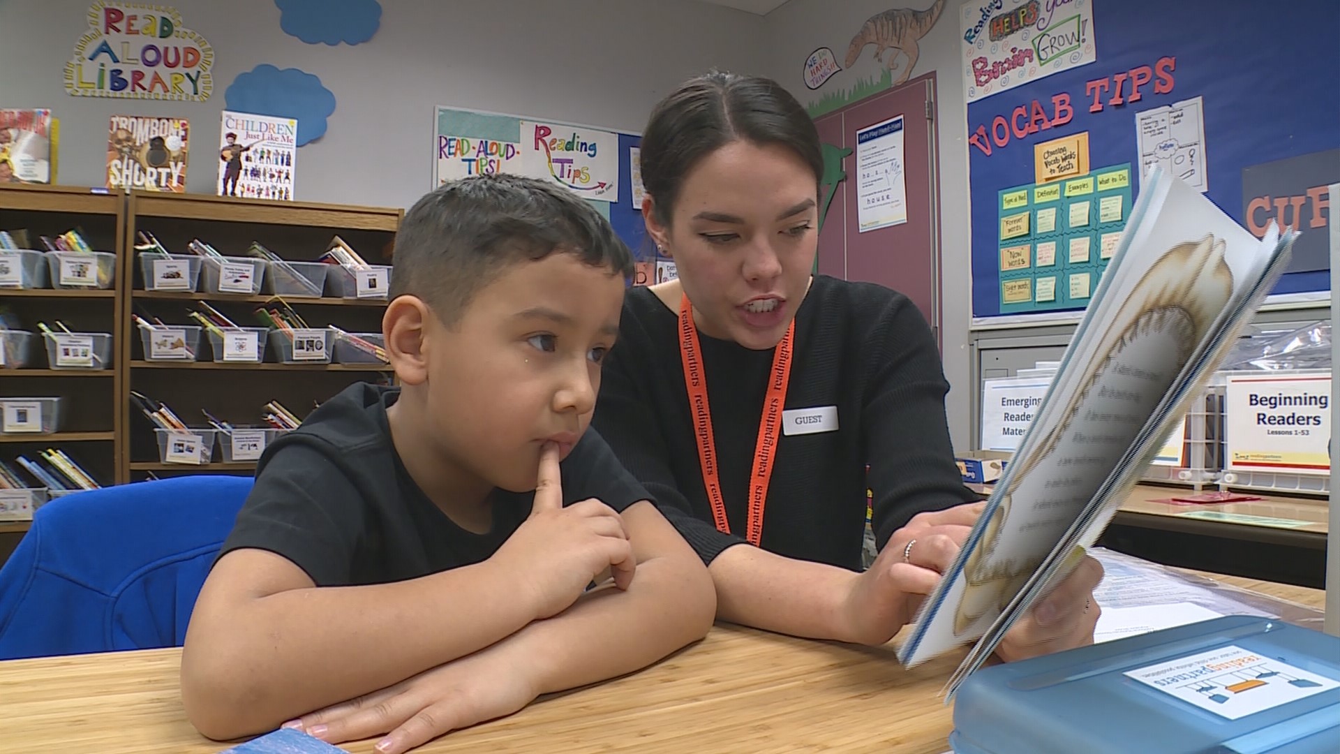 Seattle reading tutor shortage leaves kids on waitlist | king5.com