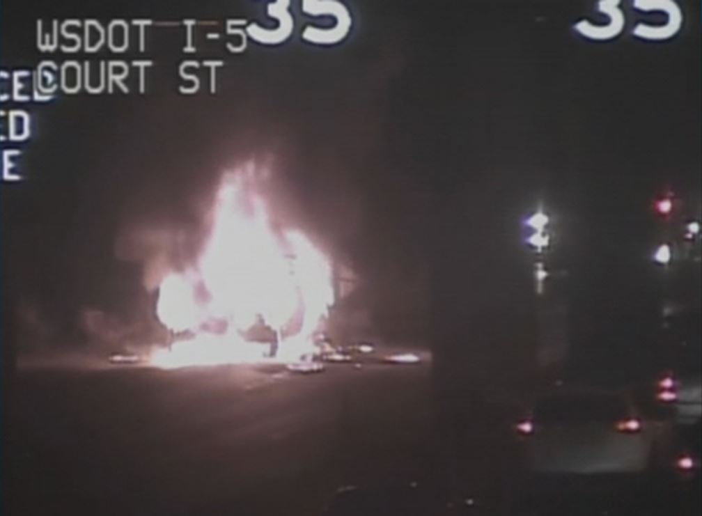 WATCH: Flames engulf car on I-5, causes huge traffic jam | king5.com