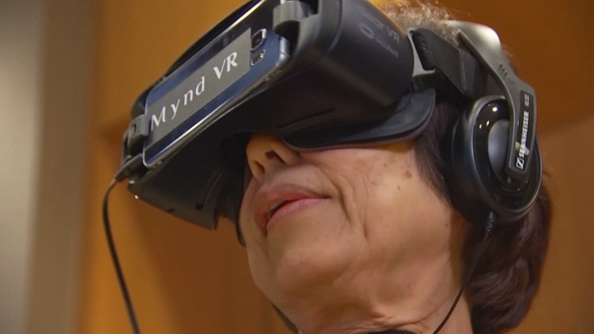Virtual reality therapy helping seniors experience art, music | king5.com