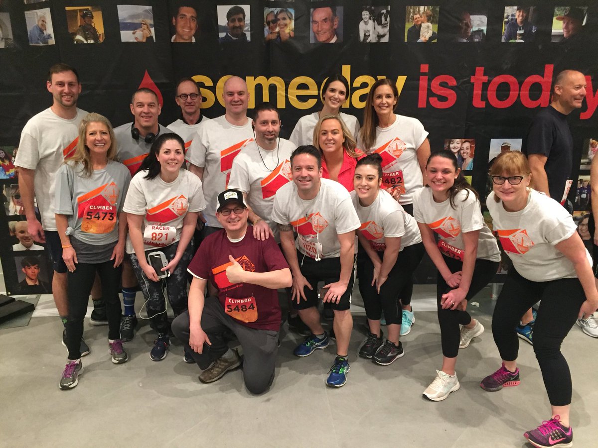Thousands take on Columbia Tower 'Big Climb' | king5.com